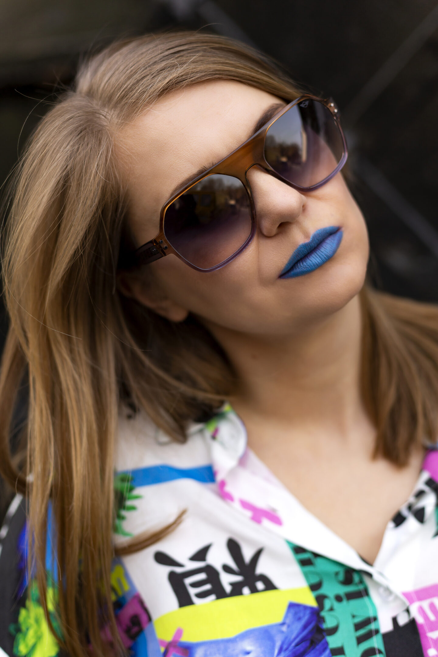 Modne okulary przeciwsłoneczne 2021. Poznaj najgorętsze trendy na lato!